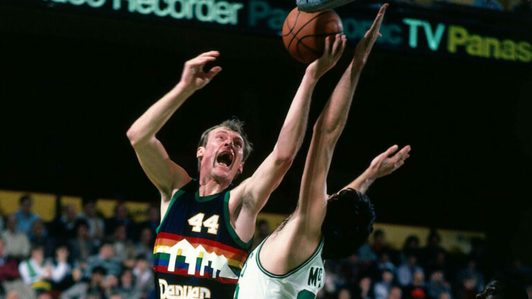 Dan Issel - NBA Legends | NBA Blast